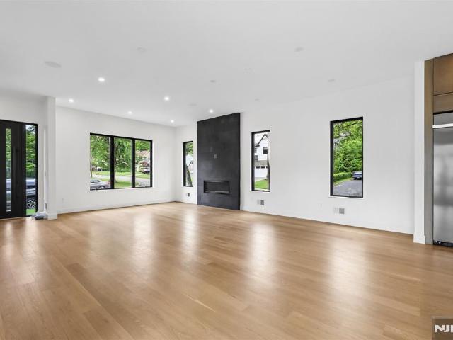 1 Bancroft Place