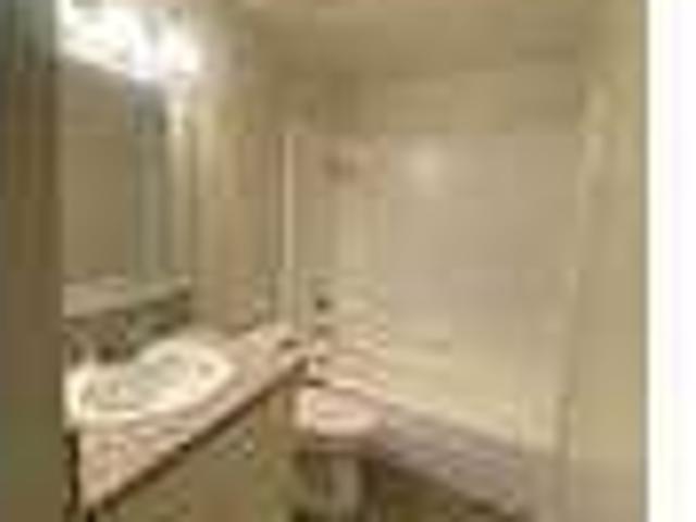 1 Bath In Bakersfield CA 93307