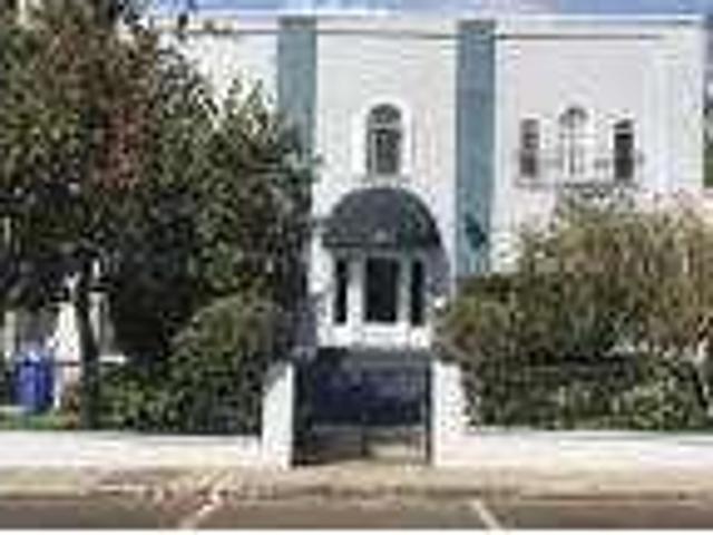 1 Bath In Los Angeles CA 90027