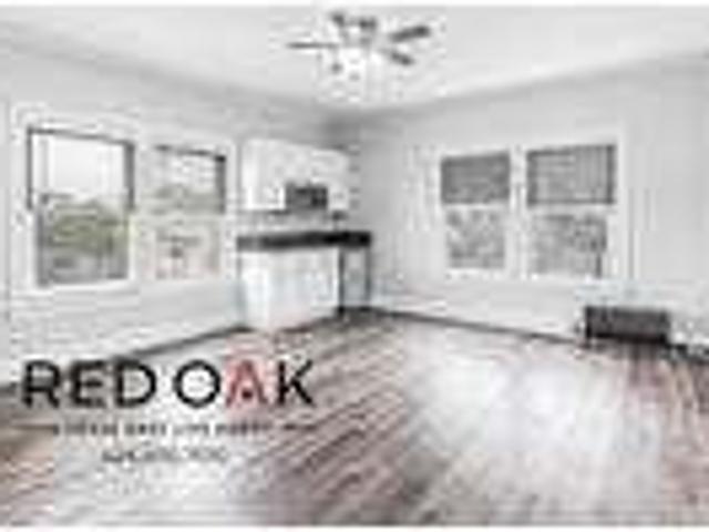 1 Bath In Los Angeles CA 90057