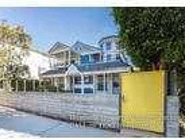 1 Bath In Santa Monica CA 90403