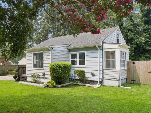 1 Baxter ST