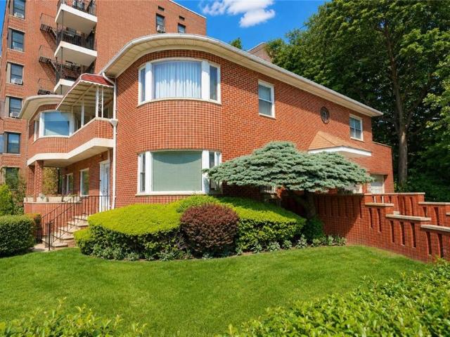 1 Bay Ridge Parkway
