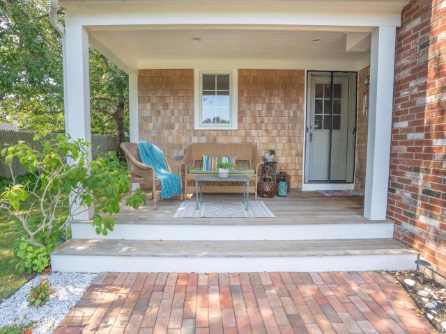 1 Bayberry Road
