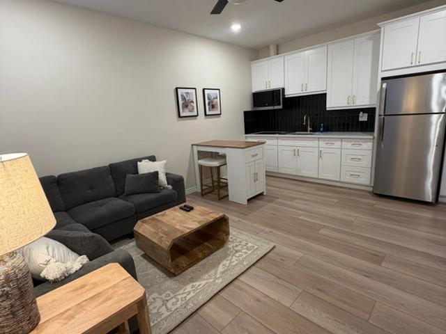 1 BD Apt._Furnished & All Utilities Included