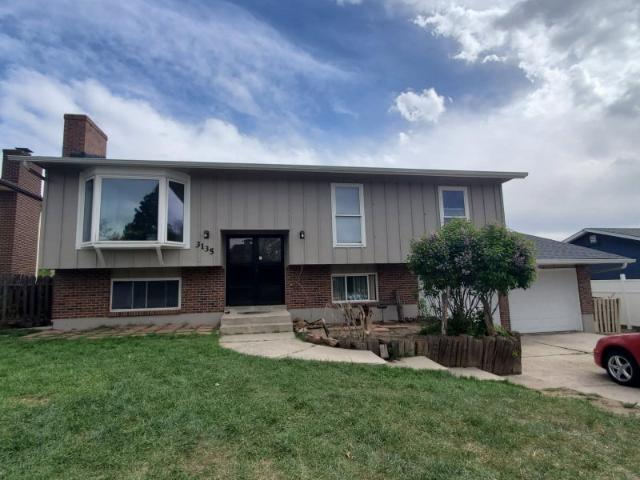 1 BD Room Available 5 bd Room House