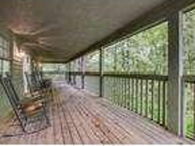 1 BD 1 BA $1005 Per Mo