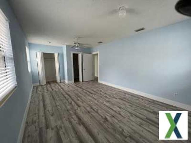 4 bd, 2 ba, 1896 sqft Home for rent Ruskin, Florida