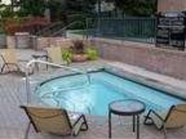 1 Bd 1 Ba $1305 Per Mo