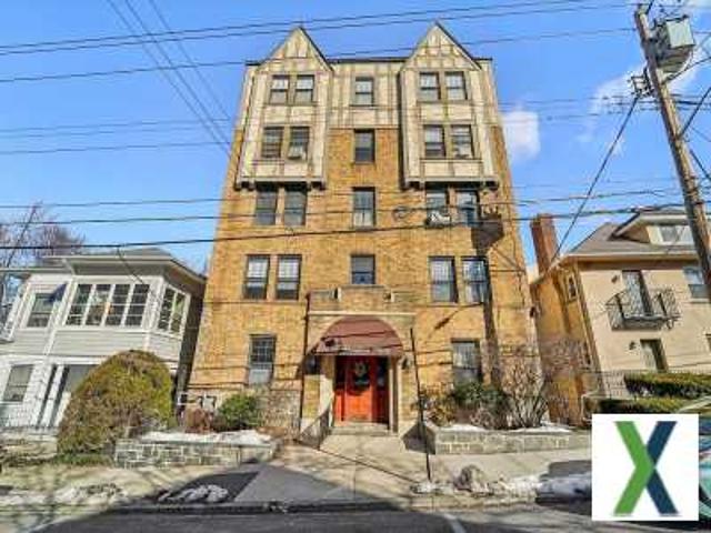 1 bd, 1 ba, 622 sqft House for sale Greenburgh, New York