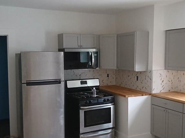 1 bd 1bath 850sq with full basement