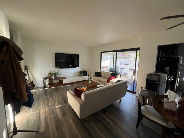 1 bd 1bth in a 2bd 2 bath Mira Mesa condo