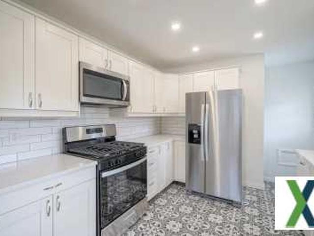 1 bd, 3 ba, 1976 sqft House for rent Lawrence, Indiana