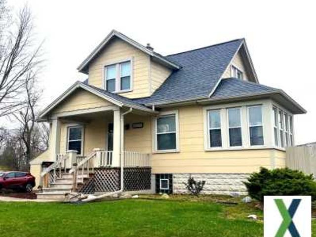 1 bd, 4 ba, 1200 sqft Home for sale Garden City, Michigan