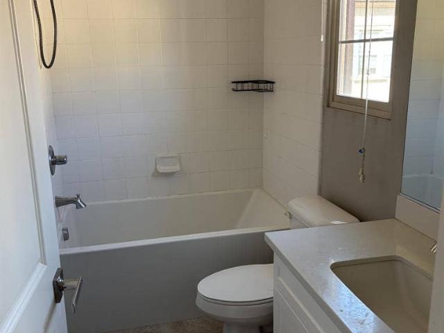 1 Bdrm 1 Bath Available NOW