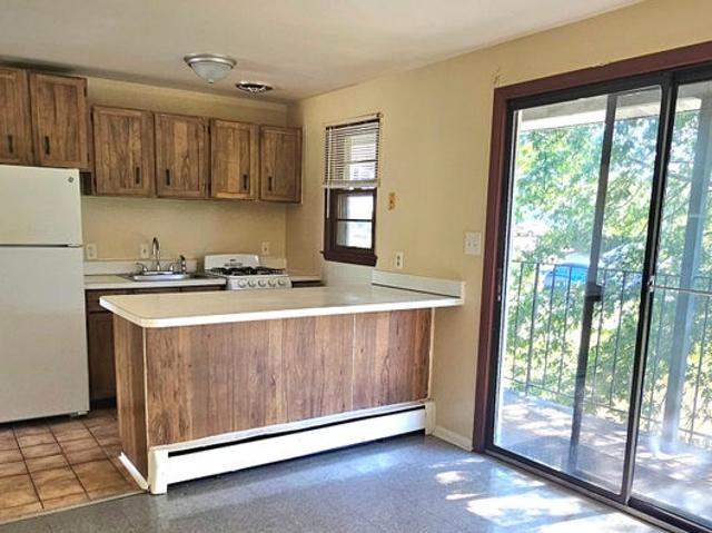 1 Bdrm in Quiet Area