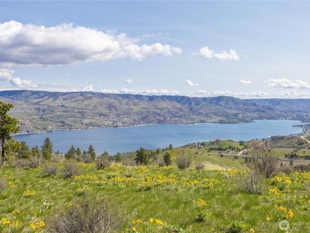1 Bear Mountain Rd, Chelan, WA 98816