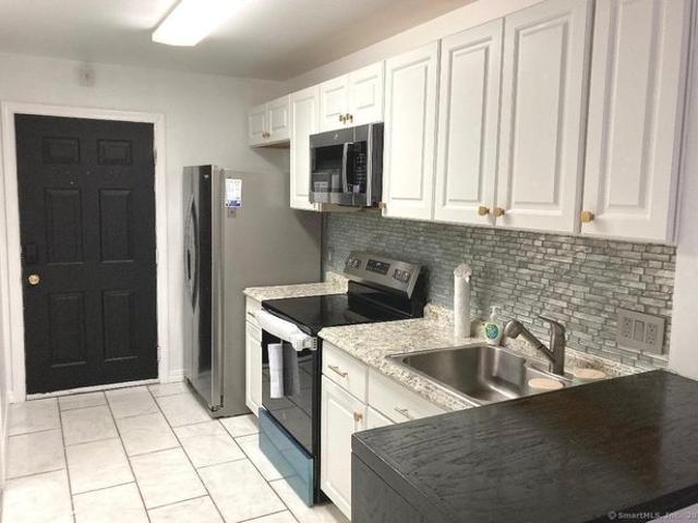 1 Beaver Brook Rd Unit 37, Danbury, CT 06810