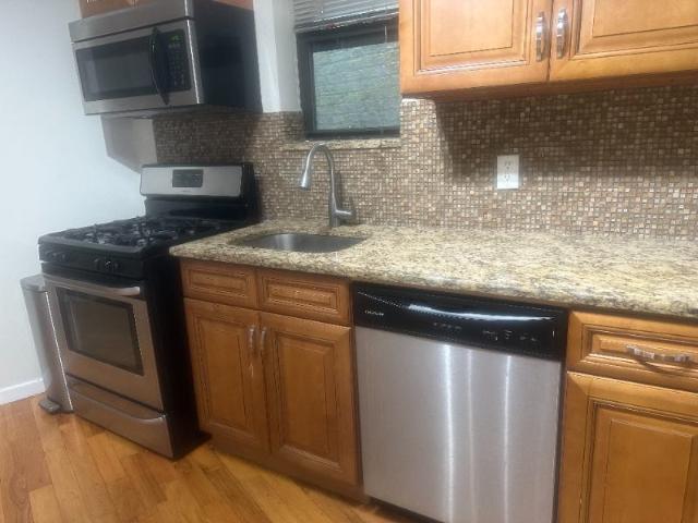 1 BED1 BATH DESIGNER APARTMENT WEST NEW YORK