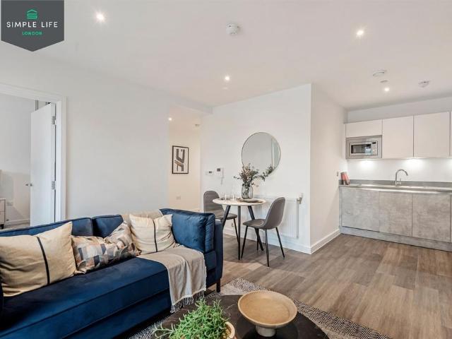 1 bed, 5th floor, Evos, Endura House. 1 bed apartment to rent £1,550 pcm £358 pw
