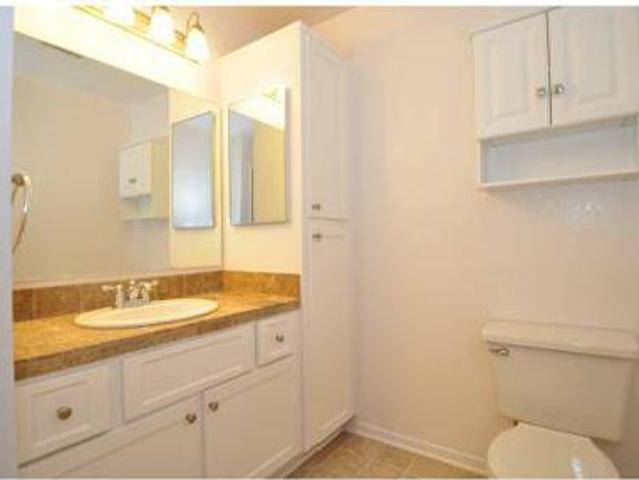 1 Bed 600 Front Apartments