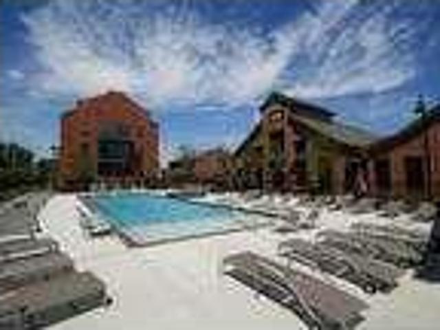 1 Bed 1 Bath $1273 Per Month