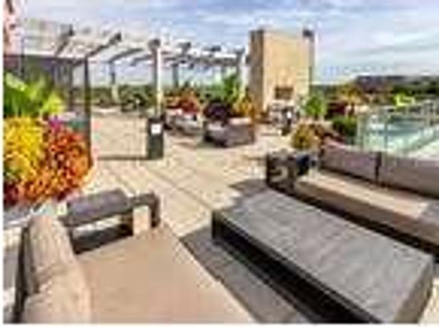 1 Bed 1 Bath $2290 Per Month