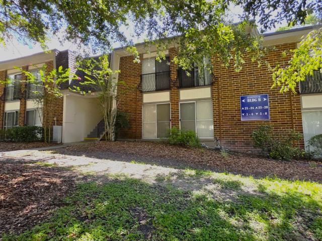 1 bed, 1 bath, 2nd floor, condominium