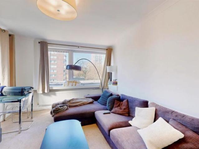 1 Bed 1 Bath, 45 Coniston Court