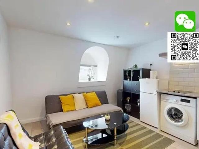 1 Bed 1 Bath, 6a, 40