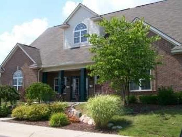 1 bed 1 bath, $745.00 in Howell