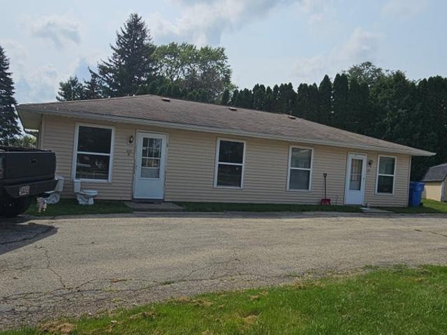 1 bed 1 bath apartment in a nice duplex proprety