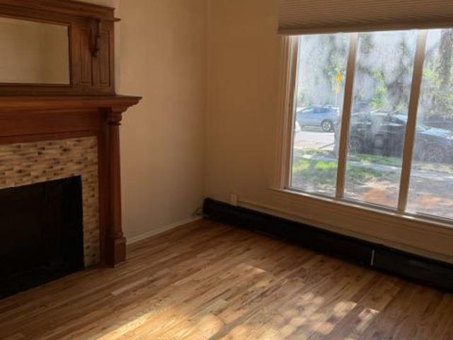 1 bed 1 bath apartment in Capitol Hill!