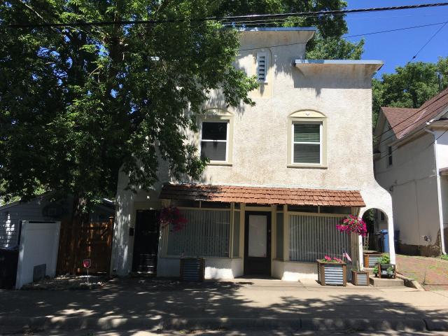 1 Bed 1 Bath Beautiful spacious lower unit duplex