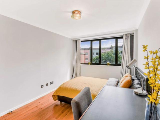 1 Bed 1 Bath, Flat 11, 245, Savoy Court