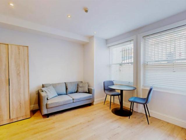 1 Bed 1 Bath, Flat 2, 1