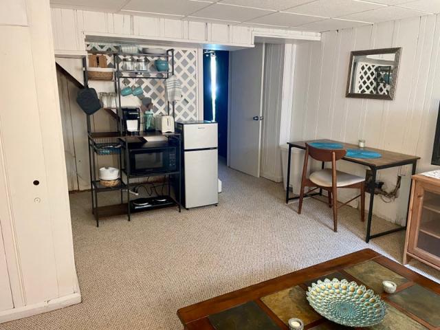 1 Bed, 1 Bath Fully Furnished Private Suite