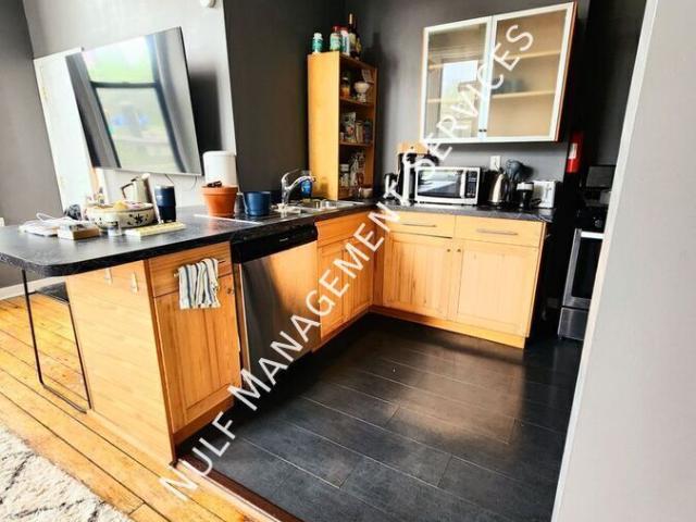 1 bed, 1 bath in Lawrenceville