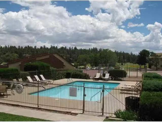 1 Bed 1 Bath Monument Ridge