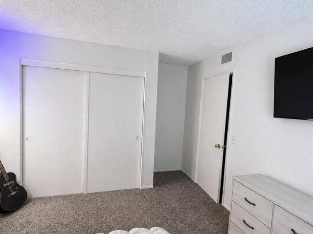 1 bed 1 bathroom available July 1