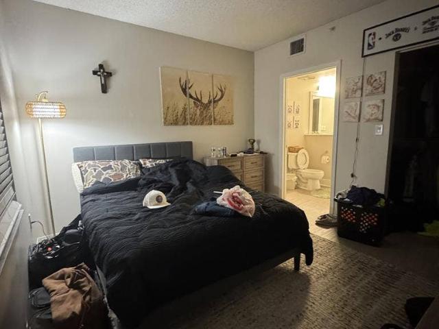 1 bed 1 private bath
