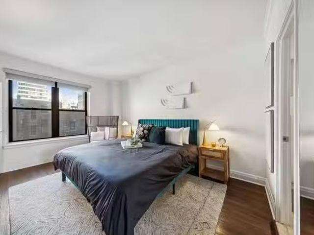 1 Bed 1.5 Bath
