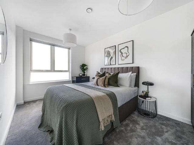 1 bed, 3rd floor, Pinto, Verona House. 1 bed apartment to rent £1,555 pcm £359 pw