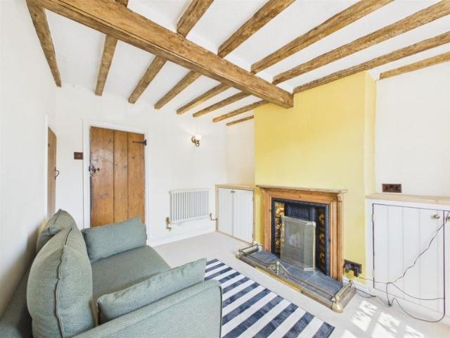 1 BED Terraced House To rent