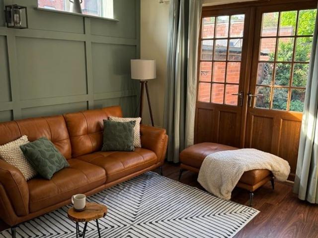 1 Bed Terraced House, Fully Furnished, NG7
