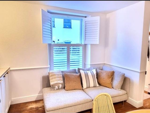 1 Bed Terraced House, High Street, BS8