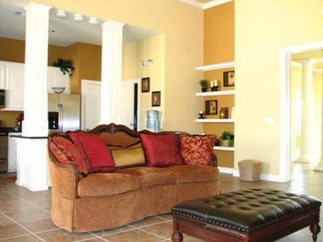 1 Bed Town Square