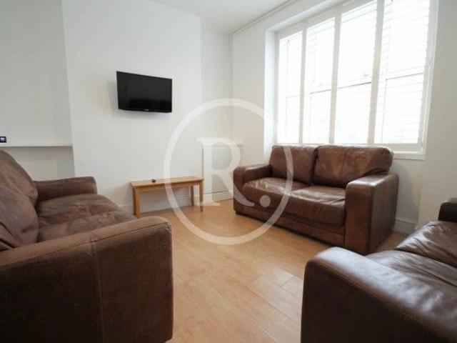 1 Bed Trefechan, Aberystwyth, Ceredigion