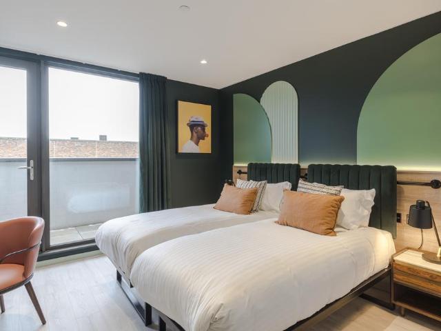 1 Bed Twin at Nationwide, Platinum. 1 bed serviced apartment to rent £2,750 pcm £635 pw
