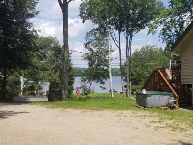 1 Bed Unit with Lake View on Baxter Lake